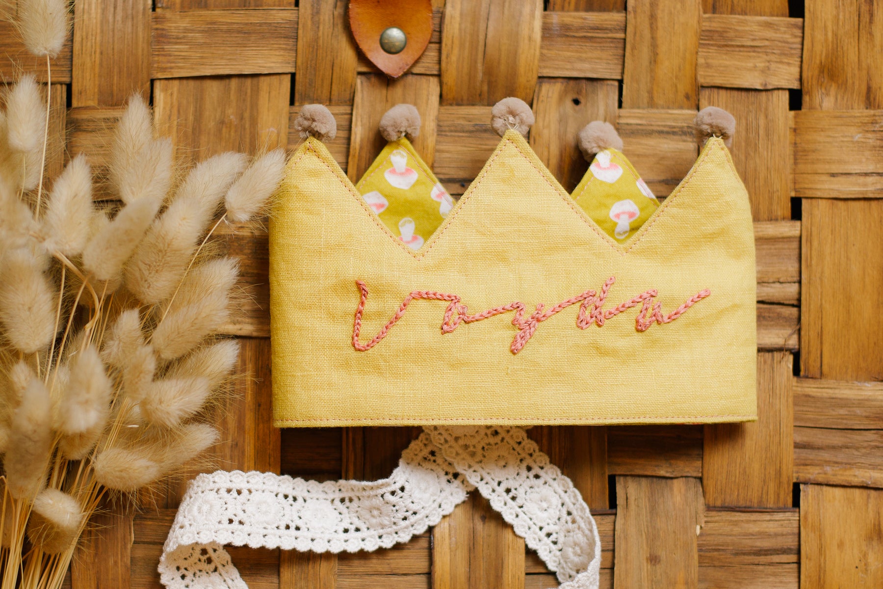 Play Crown – Gus + Steel